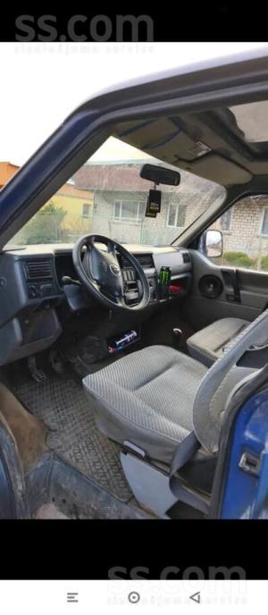 Black Volkswagen Caravelle 1994 in Preili, with an engine capacity of 2.40 L and mileage of 0 thousand km for 2450 €, photo 6 on AUTOMOTO.COM.LV