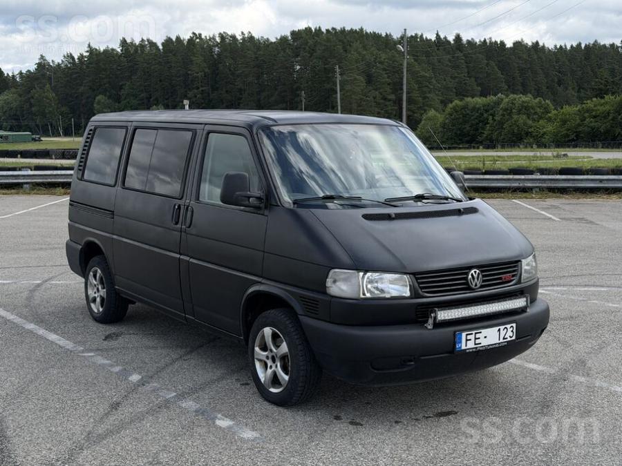 Black Volkswagen Caravelle 1998 in Riga, with an engine capacity of 2.50 L and mileage of 0 thousand km for 3000 €, photo 1 on AUTOMOTO.COM.LV