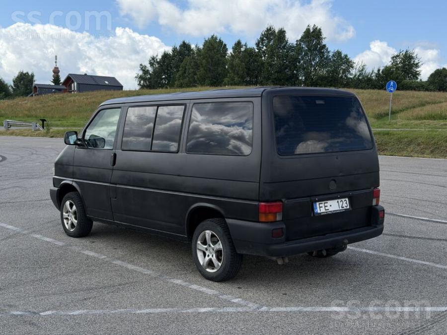 Black Volkswagen Caravelle 1998 in Riga, with an engine capacity of 2.50 L and mileage of 0 thousand km for 3000 €, photo 8 on AUTOMOTO.COM.LV
