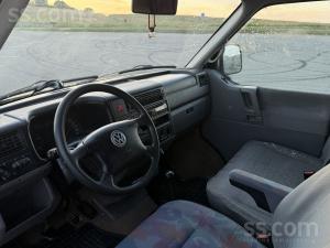 Black Volkswagen Caravelle 1998 in Riga, with an engine capacity of 2.50 L and mileage of 0 thousand km for 3000 €, photo 10 on AUTOMOTO.COM.LV