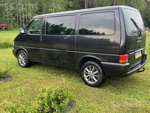 Black Volkswagen Caravelle 1999 in Jelgava, with an engine capacity of 2.50 L and mileage of 452 thousand km for 5600 €, photo 4 on AUTOMOTO.COM.LV