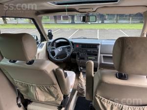 Black Volkswagen Caravelle 1999 in Jelgava, with an engine capacity of 2.50 L and mileage of 452 thousand km for 5600 €, photo 9 on AUTOMOTO.COM.LV