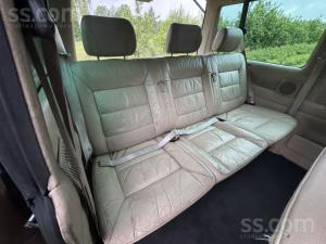 Black Volkswagen Caravelle 1999 in Jelgava, with an engine capacity of 2.50 L and mileage of 452 thousand km for 5600 €, photo 11 on AUTOMOTO.COM.LV