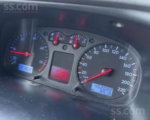 Black Volkswagen Caravelle 1999 in Jelgava, with an engine capacity of 2.50 L and mileage of 452 thousand km for 5600 €, photo 12 on AUTOMOTO.COM.LV