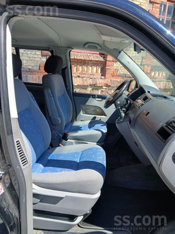 Black Volkswagen Caravelle 2006 in Ventspils, with an engine capacity of 1.90 L and mileage of 301 thousand km for 5650 €, photo 7 on AUTOMOTO.COM.LV