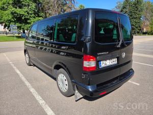Melns Volkswagen Caravelle 2006 Rīga, ar dzinēja tilpumu 2.50 L un nobraukumu 144 tūkst. km par 7200 €, foto 3 vietnē AUTOMOTO.COM.LV
