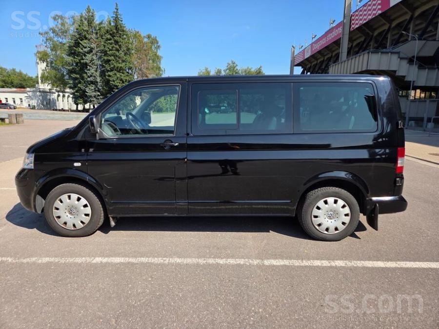 Melns Volkswagen Caravelle 2006 Rīga, ar dzinēja tilpumu 2.50 L un nobraukumu 144 tūkst. km par 7200 €, foto 4 vietnē AUTOMOTO.COM.LV