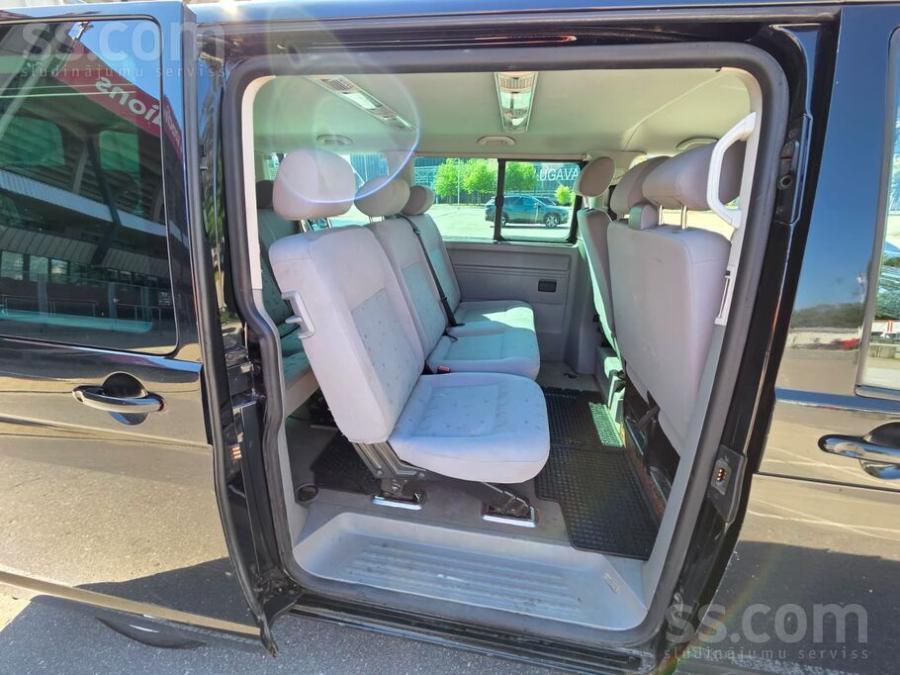 Melns Volkswagen Caravelle 2006 Rīga, ar dzinēja tilpumu 2.50 L un nobraukumu 144 tūkst. km par 7200 €, foto 7 vietnē AUTOMOTO.COM.LV