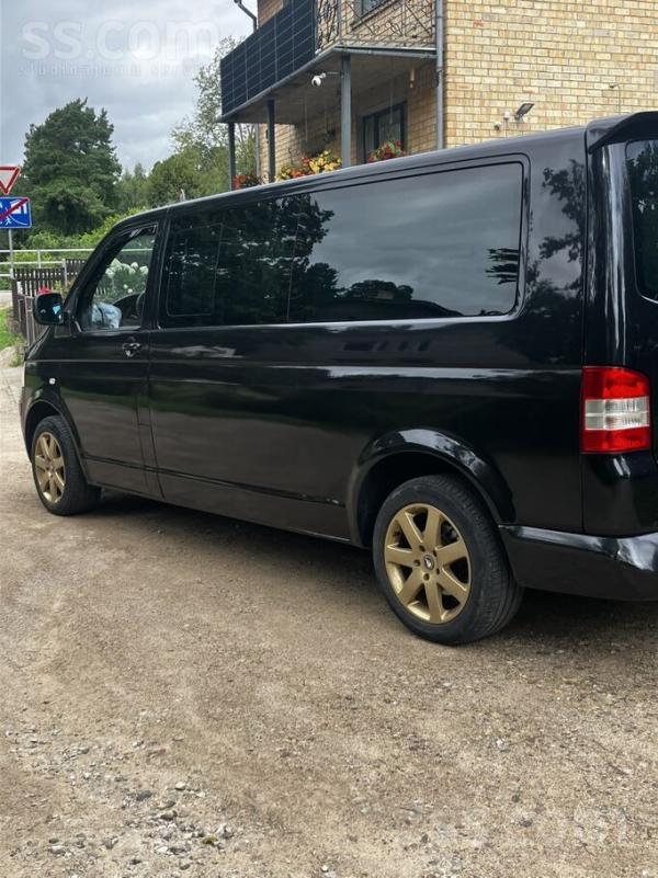 Black Volkswagen Caravelle 2006 in Tukums, with an engine capacity of 2.50 L and mileage of 430 thousand km for 7100 €, photo 1 on AUTOMOTO.COM.LV
