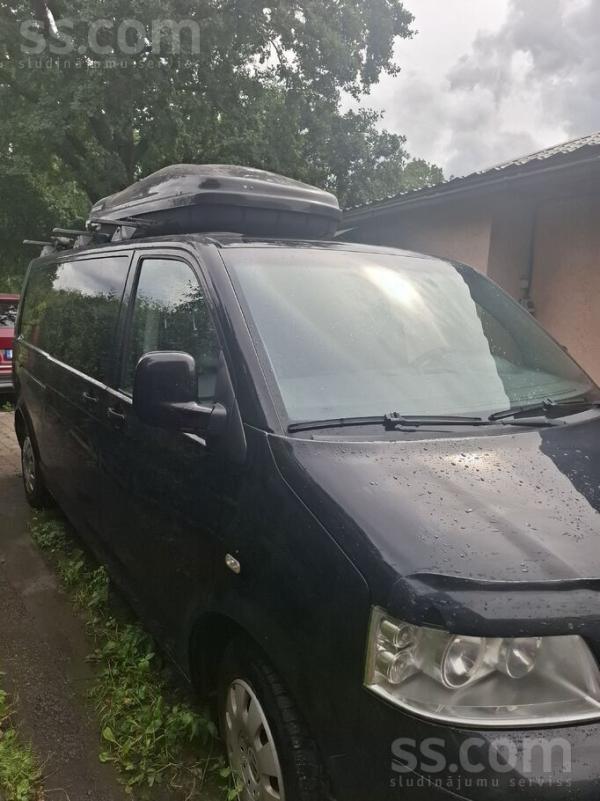Melns Volkswagen Caravelle 2006 Rīga, ar dzinēja tilpumu 2.50 L un nobraukumu 450 tūkst. km par 4000 €, foto 4 vietnē AUTOMOTO.COM.LV