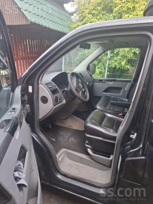 Melns Volkswagen Caravelle 2006 Rīga, ar dzinēja tilpumu 2.50 L un nobraukumu 450 tūkst. km par 4000 €, foto 9 vietnē AUTOMOTO.COM.LV