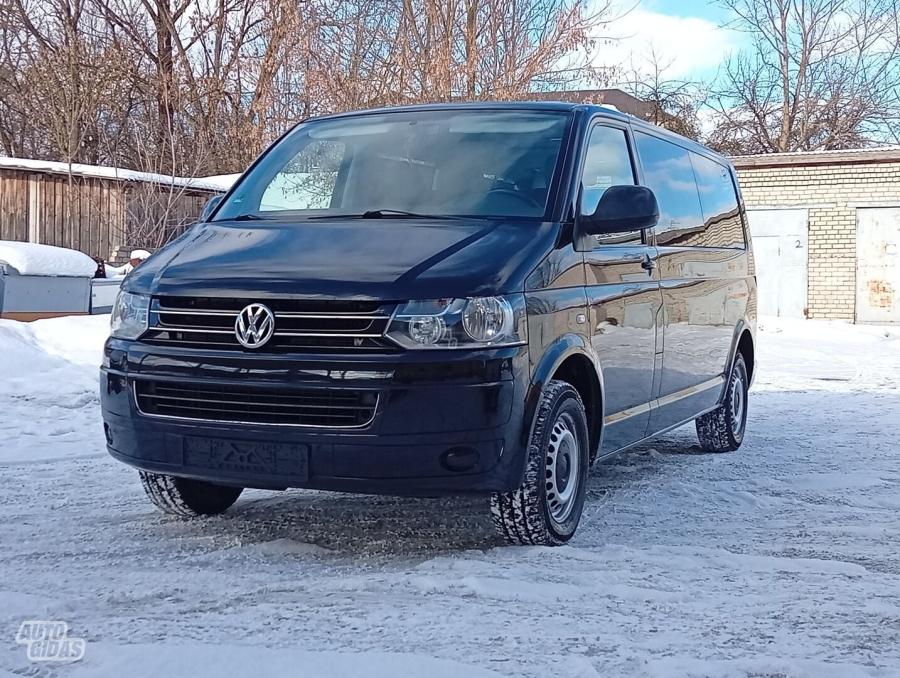 Melns Volkswagen Caravelle 2010 Viļņa, ar dzinēja tilpumu 2.00 L un nobraukumu 299 tūkst. km par 9800 €, foto 1 vietnē AUTOMOTO.COM.LV