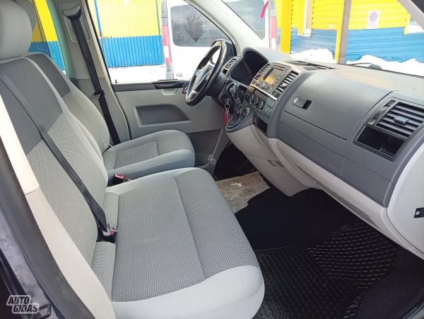 Melns Volkswagen Caravelle 2010 Viļņa, ar dzinēja tilpumu 2.00 L un nobraukumu 299 tūkst. km par 9800 €, foto 8 vietnē AUTOMOTO.COM.LV