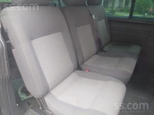Black Volkswagen Caravelle 2010 in Riga, with an engine capacity of 2.00 L and mileage of 355 thousand km for 8000 €, photo 6 on AUTOMOTO.COM.LV