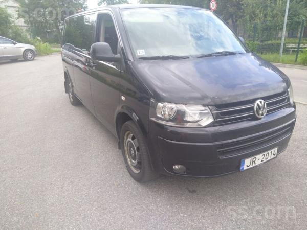 Melns Volkswagen Caravelle 2010 Rīga, ar dzinēja tilpumu 2.00 L un nobraukumu 355 tūkst. km par 8000 €, foto 1 vietnē AUTOMOTO.COM.LV