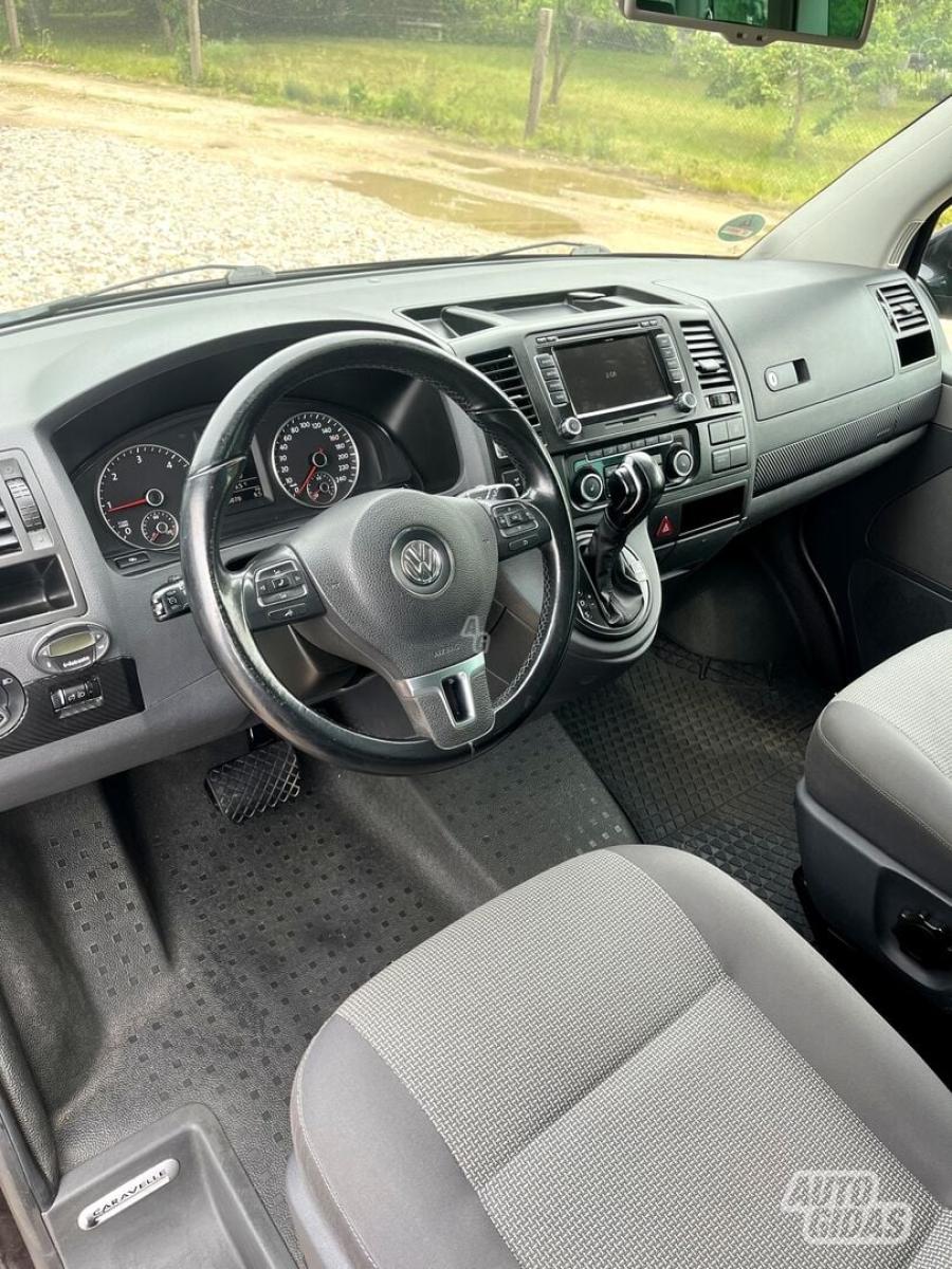 Melns Volkswagen Caravelle 2010 Vilkaviškis, ar dzinēja tilpumu 2.00 L un nobraukumu 270 tūkst. km par 13500 €, foto 10 vietnē AUTOMOTO.COM.LV