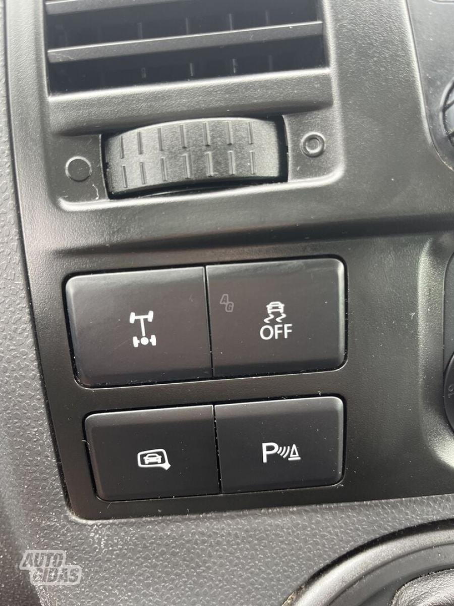Melns Volkswagen Caravelle 2010 Vilkaviškis, ar dzinēja tilpumu 2.00 L un nobraukumu 270 tūkst. km par 13500 €, foto 12 vietnē AUTOMOTO.COM.LV
