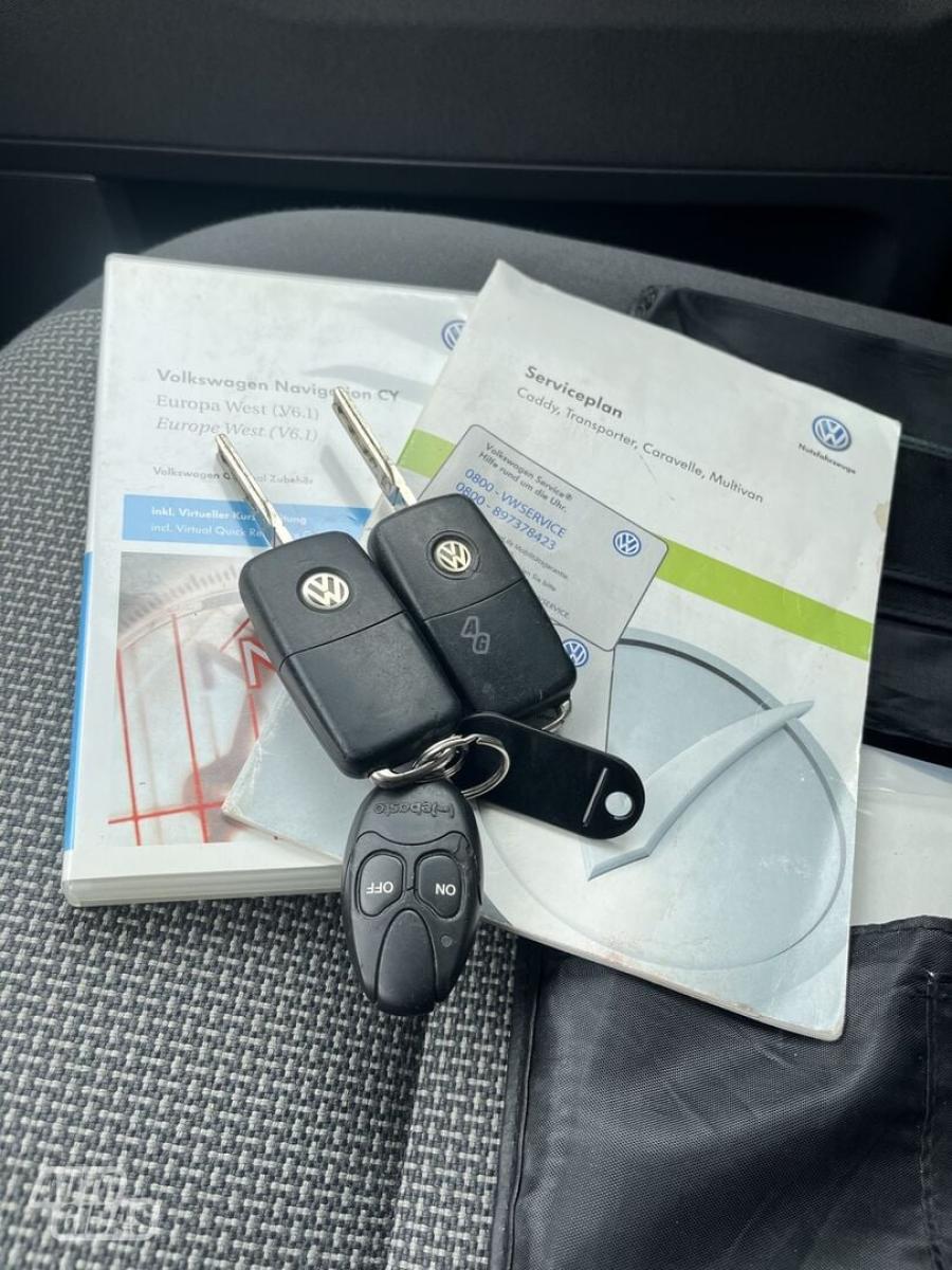 Melns Volkswagen Caravelle 2010 Vilkaviškis, ar dzinēja tilpumu 2.00 L un nobraukumu 270 tūkst. km par 13500 €, foto 14 vietnē AUTOMOTO.COM.LV