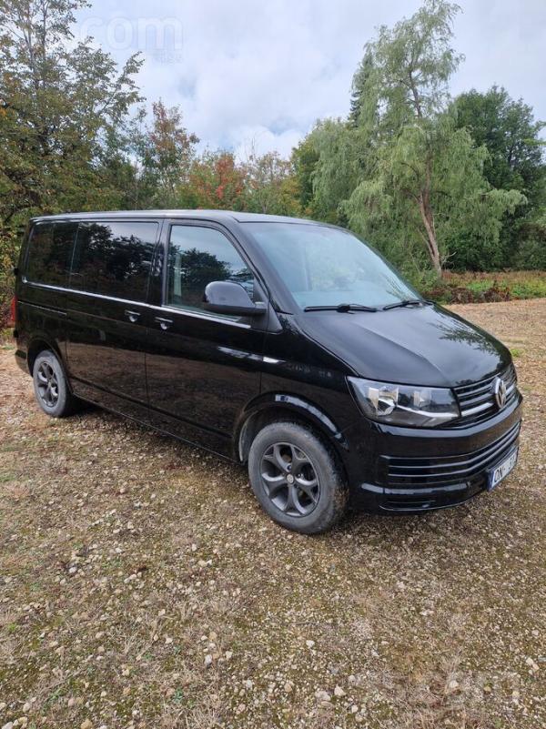 Melns Volkswagen Caravelle 2010 Jēkabpils, ar dzinēja tilpumu 2.00 L un nobraukumu 555 tūkst. km par 10200 €, foto 3 vietnē AUTOMOTO.COM.LV