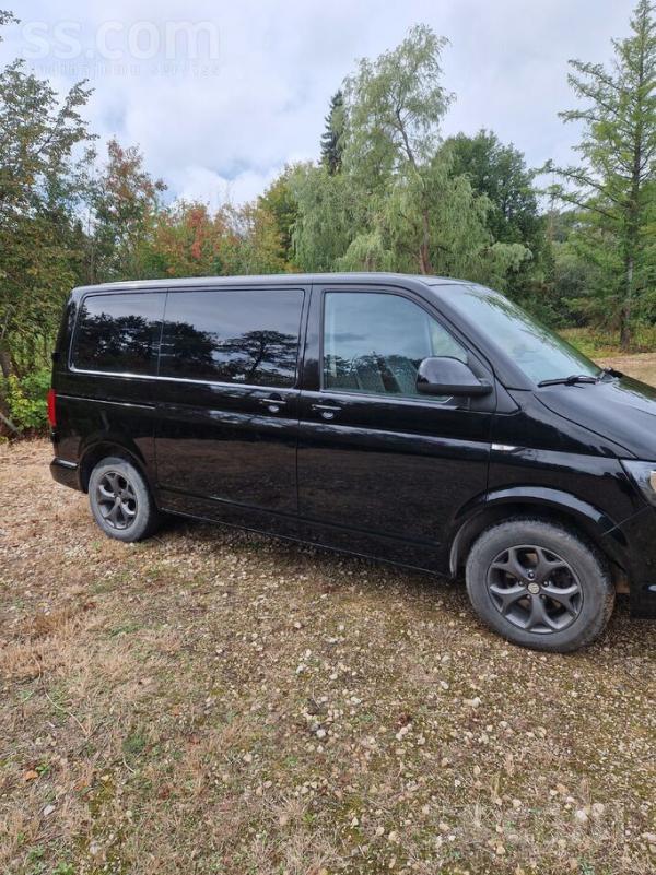 Melns Volkswagen Caravelle 2010 Jēkabpils, ar dzinēja tilpumu 2.00 L un nobraukumu 555 tūkst. km par 10200 €, foto 4 vietnē AUTOMOTO.COM.LV