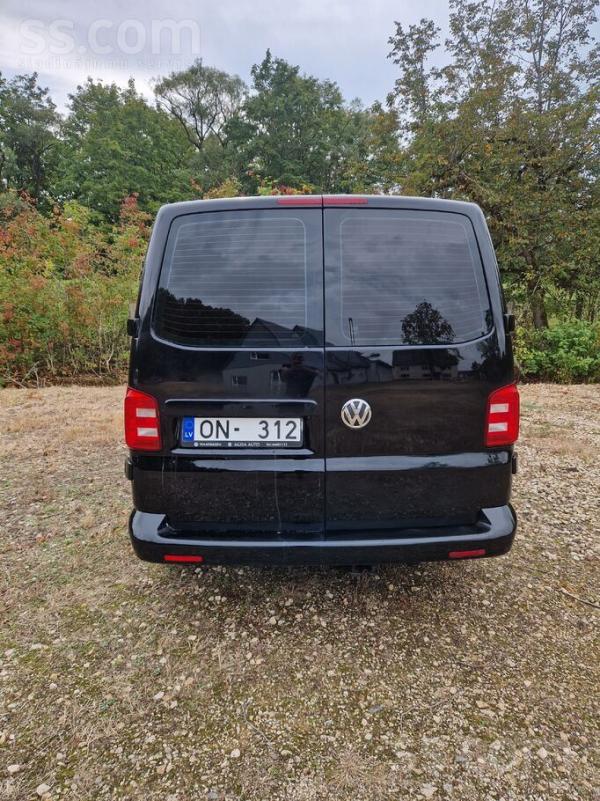 Melns Volkswagen Caravelle 2010 Jēkabpils, ar dzinēja tilpumu 2.00 L un nobraukumu 555 tūkst. km par 10200 €, foto 9 vietnē AUTOMOTO.COM.LV