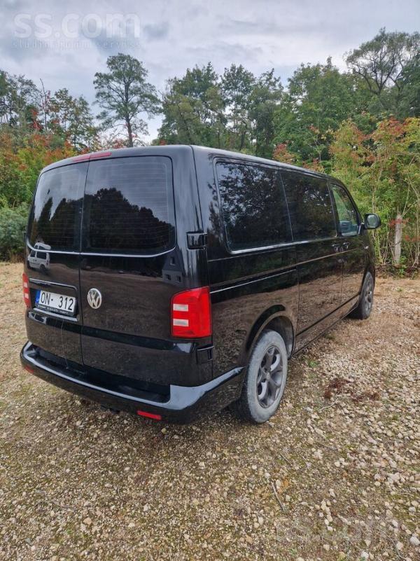 Melns Volkswagen Caravelle 2010 Jēkabpils, ar dzinēja tilpumu 2.00 L un nobraukumu 555 tūkst. km par 10200 €, foto 11 vietnē AUTOMOTO.COM.LV