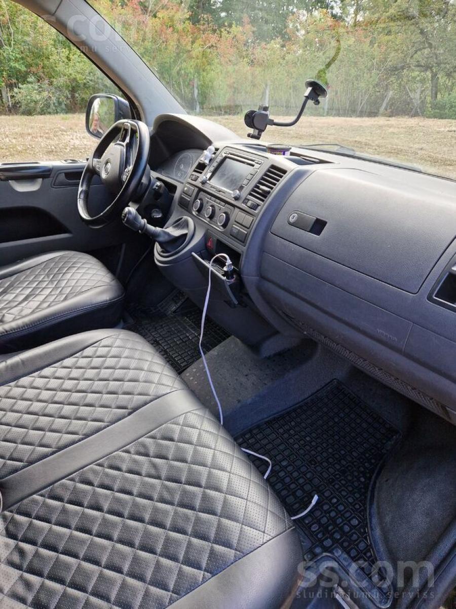 Melns Volkswagen Caravelle 2010 Jēkabpils, ar dzinēja tilpumu 2.00 L un nobraukumu 555 tūkst. km par 10200 €, foto 19 vietnē AUTOMOTO.COM.LV