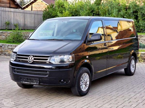 Melns Volkswagen Caravelle 2011 Viļņa, ar dzinēja tilpumu 2.00 L un nobraukumu 271 tūkst. km par 11400 €, foto 3 vietnē AUTOMOTO.COM.LV