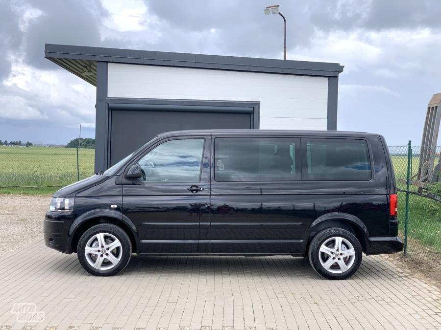 Melns Volkswagen Caravelle 2011 Kauņa, ar dzinēja tilpumu 2.00 L un nobraukumu 240 tūkst. km par 13499 €, foto 10 vietnē AUTOMOTO.COM.LV