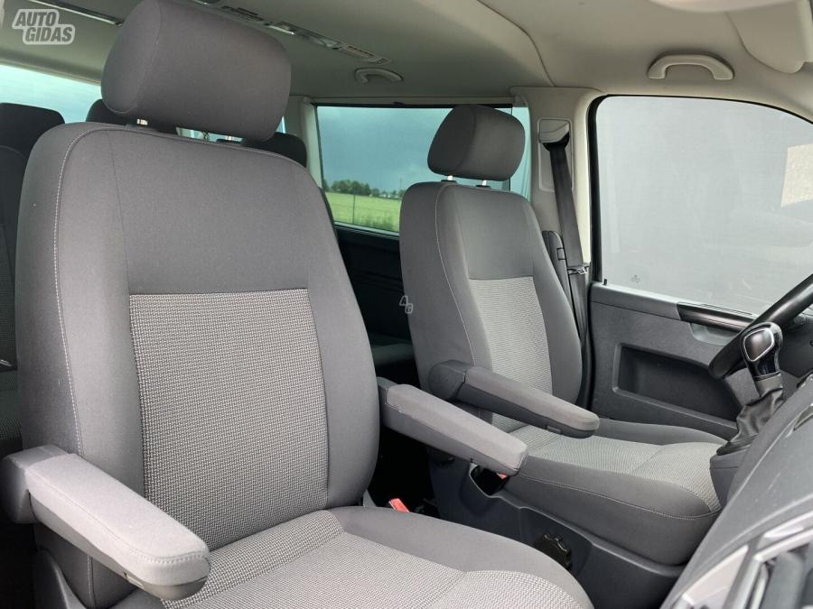 Melns Volkswagen Caravelle 2011 Kauņa, ar dzinēja tilpumu 2.00 L un nobraukumu 240 tūkst. km par 13499 €, foto 15 vietnē AUTOMOTO.COM.LV