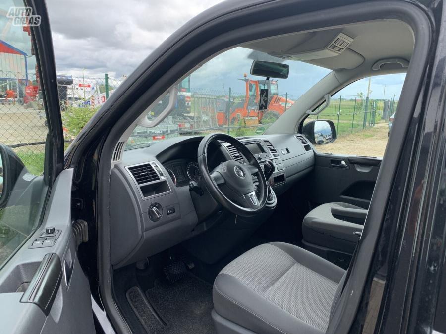 Melns Volkswagen Caravelle 2011 Kauņa, ar dzinēja tilpumu 2.00 L un nobraukumu 240 tūkst. km par 13499 €, foto 18 vietnē AUTOMOTO.COM.LV