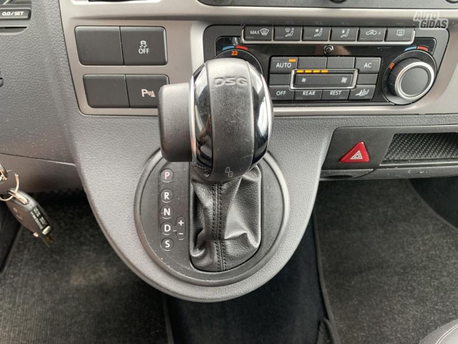 Melns Volkswagen Caravelle 2011 Kauņa, ar dzinēja tilpumu 2.00 L un nobraukumu 240 tūkst. km par 13499 €, foto 26 vietnē AUTOMOTO.COM.LV
