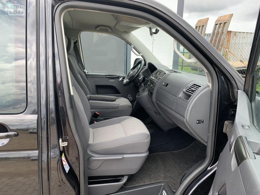 Melns Volkswagen Caravelle 2011 Kauņa, ar dzinēja tilpumu 2.00 L un nobraukumu 240 tūkst. km par 13499 €, foto 30 vietnē AUTOMOTO.COM.LV