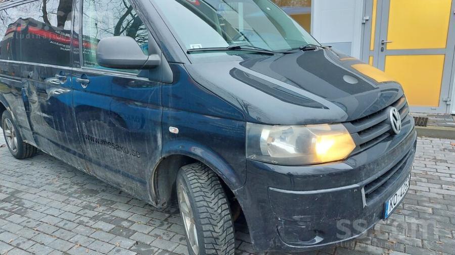 Black Volkswagen Caravelle 2011 in Riga, with an engine capacity of 2.00 L and mileage of 314 thousand km for 5700 €, photo 1 on AUTOMOTO.COM.LV