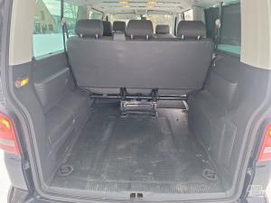 Black Volkswagen Caravelle 2012 in Marijampole, with an engine capacity of 2.00 L and mileage of 249 thousand km for 14500 €, photo 11 on AUTOMOTO.COM.LV