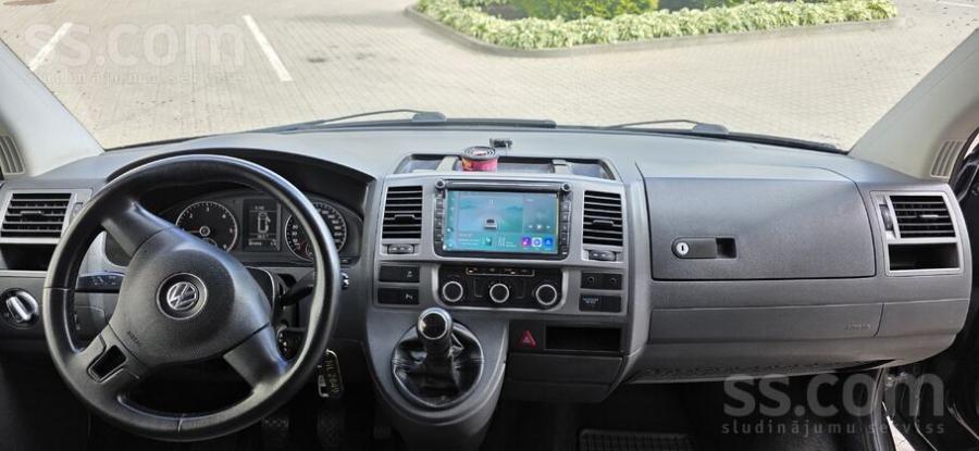 Melns Volkswagen Caravelle 2012 Rīga, ar dzinēja tilpumu 2.00 L un nobraukumu 40 tūkst. km par 8950 €, foto 7 vietnē AUTOMOTO.COM.LV
