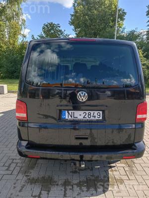 Melns Volkswagen Caravelle 2012 Jelgava, ar dzinēja tilpumu 2.00 L un nobraukumu 402 tūkst. km par 8250 €, foto 11 vietnē AUTOMOTO.COM.LV
