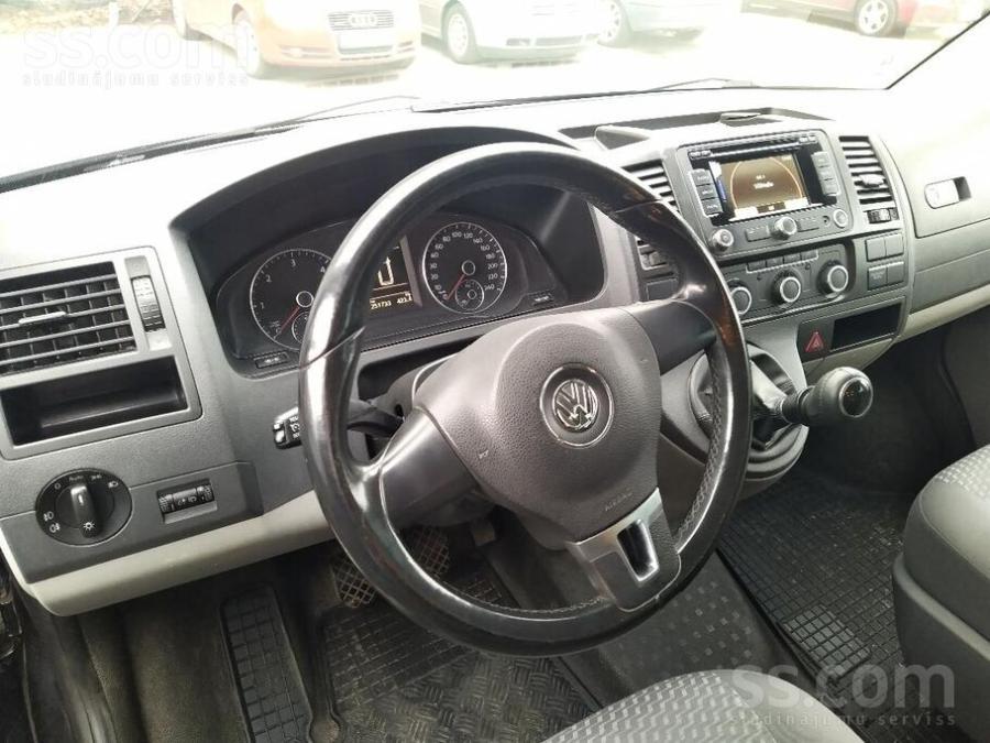 Melns Volkswagen Caravelle 2013 Rīga, ar dzinēja tilpumu 2.00 L un nobraukumu 262 tūkst. km par 13900 €, foto 3 vietnē AUTOMOTO.COM.LV
