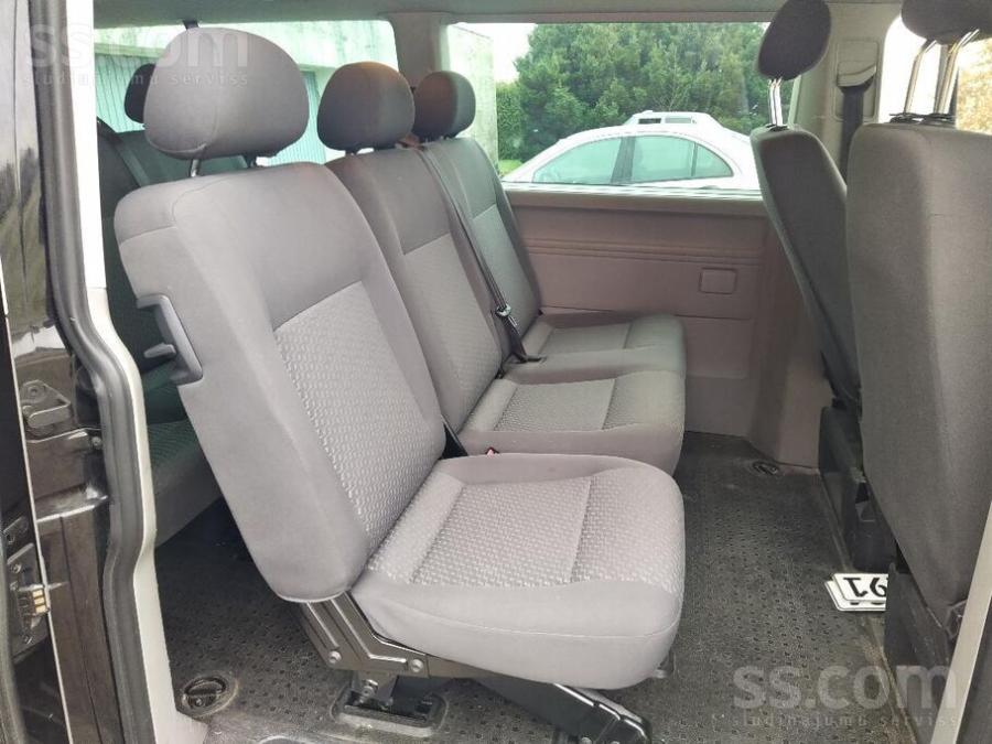 Melns Volkswagen Caravelle 2013 Rīga, ar dzinēja tilpumu 2.00 L un nobraukumu 262 tūkst. km par 13900 €, foto 4 vietnē AUTOMOTO.COM.LV
