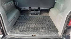 Melns Volkswagen Caravelle 2013 Rīga, ar dzinēja tilpumu 2.00 L un nobraukumu 262 tūkst. km par 13900 €, foto 12 vietnē AUTOMOTO.COM.LV