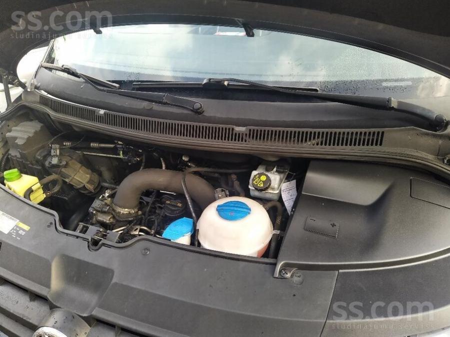 Melns Volkswagen Caravelle 2013 Rīga, ar dzinēja tilpumu 2.00 L un nobraukumu 262 tūkst. km par 13900 €, foto 14 vietnē AUTOMOTO.COM.LV