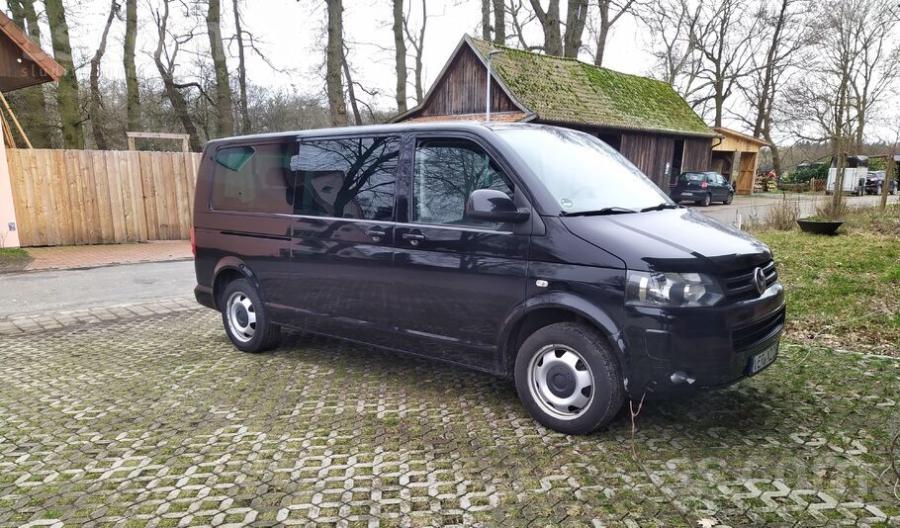 Melns Volkswagen Caravelle 2013 Rīga, ar dzinēja tilpumu 2.00 L un nobraukumu 262 tūkst. km par 13900 €, foto 20 vietnē AUTOMOTO.COM.LV