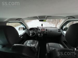 Melns Volkswagen Caravelle 2014 Rīga, ar dzinēja tilpumu 2.00 L un nobraukumu 400 tūkst. km par 15499 €, foto 8 vietnē AUTOMOTO.COM.LV
