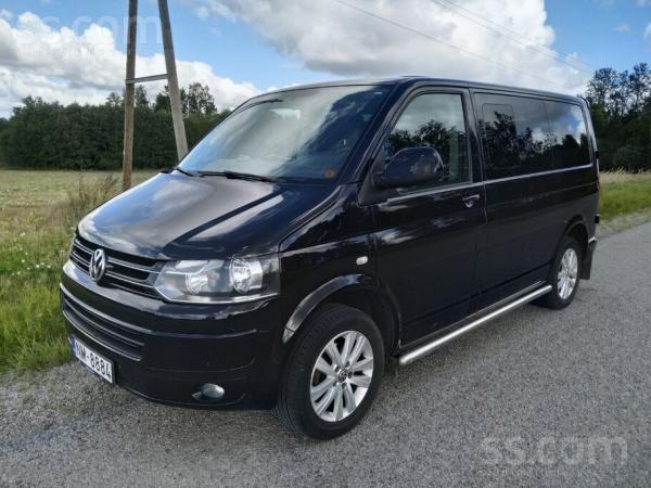Melns Volkswagen Caravelle 2014 Dobele, ar dzinēja tilpumu 2.00 L un nobraukumu 267 tūkst. km par 15900 €, foto 3 vietnē AUTOMOTO.COM.LV