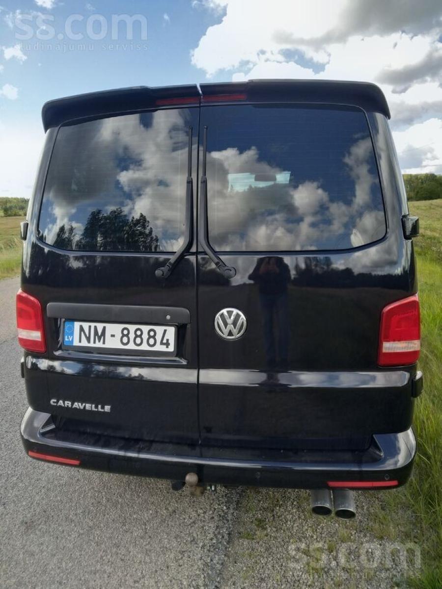 Melns Volkswagen Caravelle 2014 Dobele, ar dzinēja tilpumu 2.00 L un nobraukumu 267 tūkst. km par 15900 €, foto 7 vietnē AUTOMOTO.COM.LV