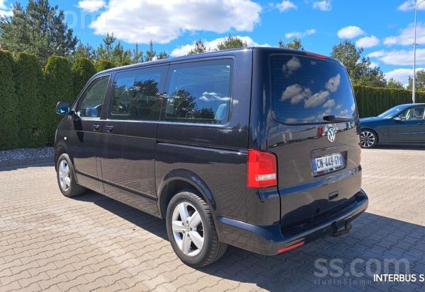 Black Volkswagen Caravelle 2015 in Riga, with an engine capacity of 2.00 L and mileage of 0 thousand km for 21659 €, photo 2 on AUTOMOTO.COM.LV