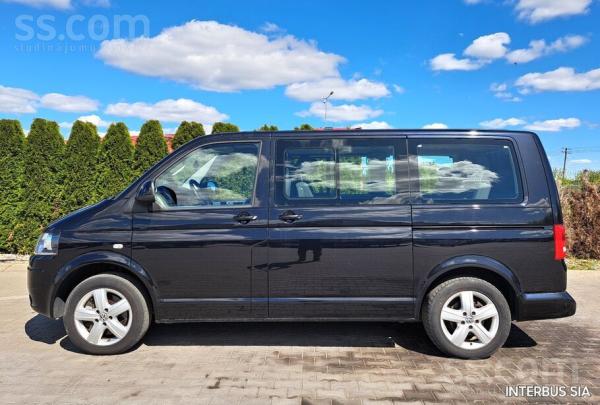 Black Volkswagen Caravelle 2015 in Riga, with an engine capacity of 2.00 L and mileage of 0 thousand km for 21659 €, photo 6 on AUTOMOTO.COM.LV
