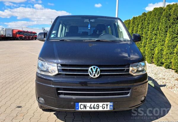 Black Volkswagen Caravelle 2015 in Riga, with an engine capacity of 2.00 L and mileage of 0 thousand km for 21659 €, photo 7 on AUTOMOTO.COM.LV