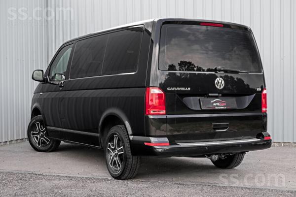 Melns Volkswagen Caravelle 2016 Ogre, ar dzinēja tilpumu 2.00 L un nobraukumu 151 tūkst. km par 19900 €, foto 3 vietnē AUTOMOTO.COM.LV