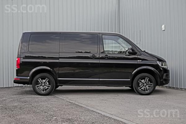 Melns Volkswagen Caravelle 2016 Ogre, ar dzinēja tilpumu 2.00 L un nobraukumu 151 tūkst. km par 19900 €, foto 6 vietnē AUTOMOTO.COM.LV